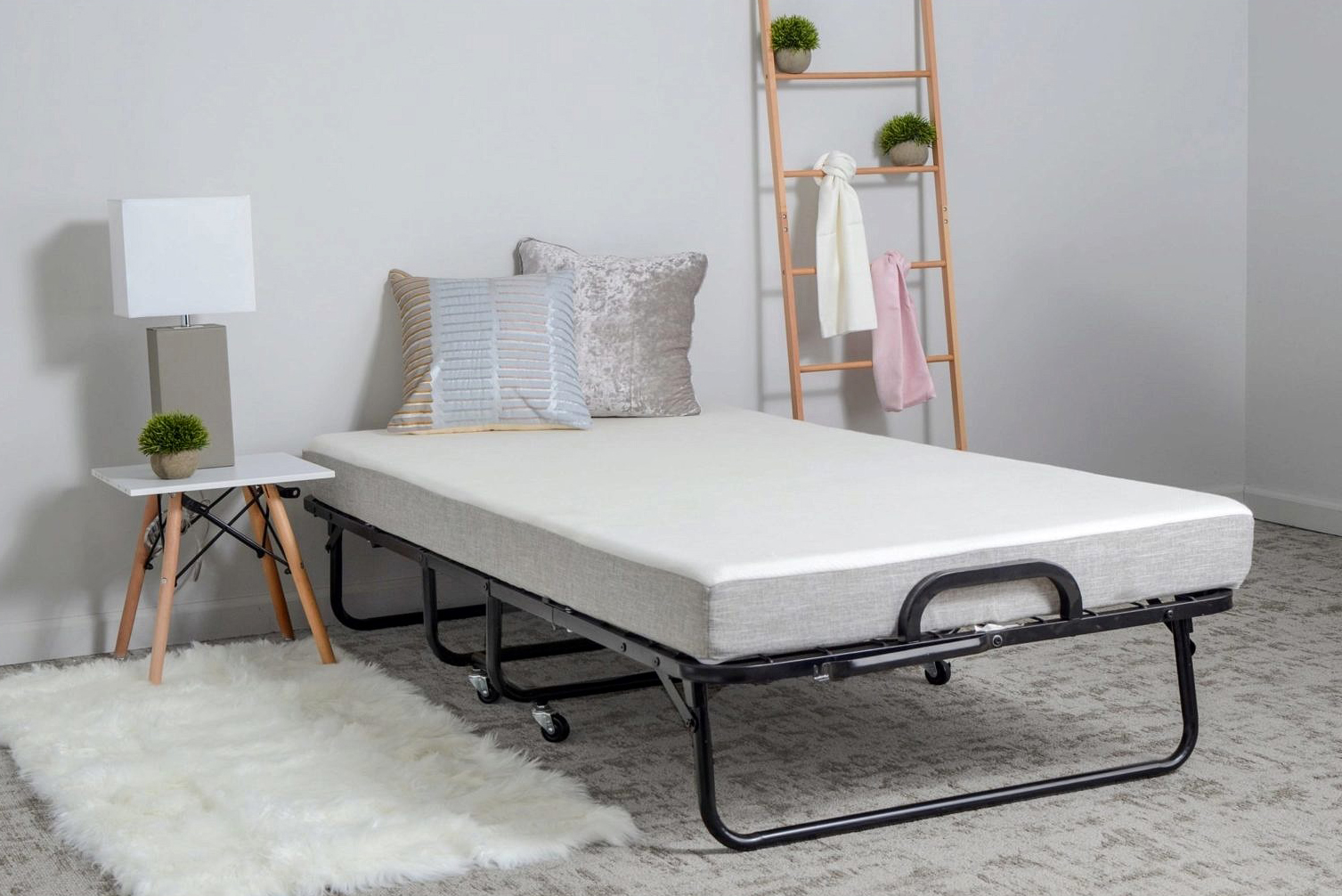 6 Best Rollaway Beds Reviews And Buyer s Guide Extra Bedding Helps 